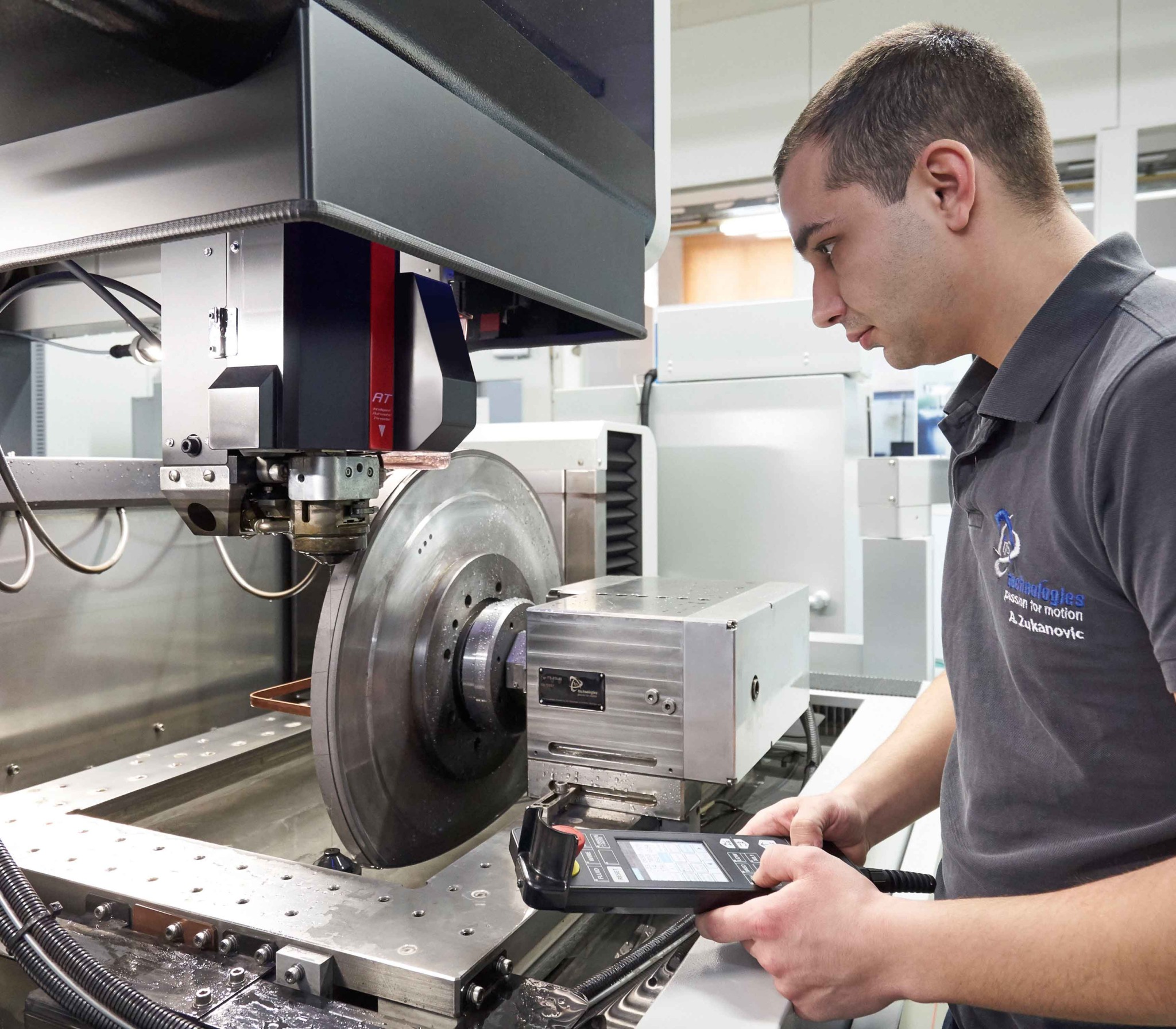 Optimising the machining process with additional axes and spindles ...