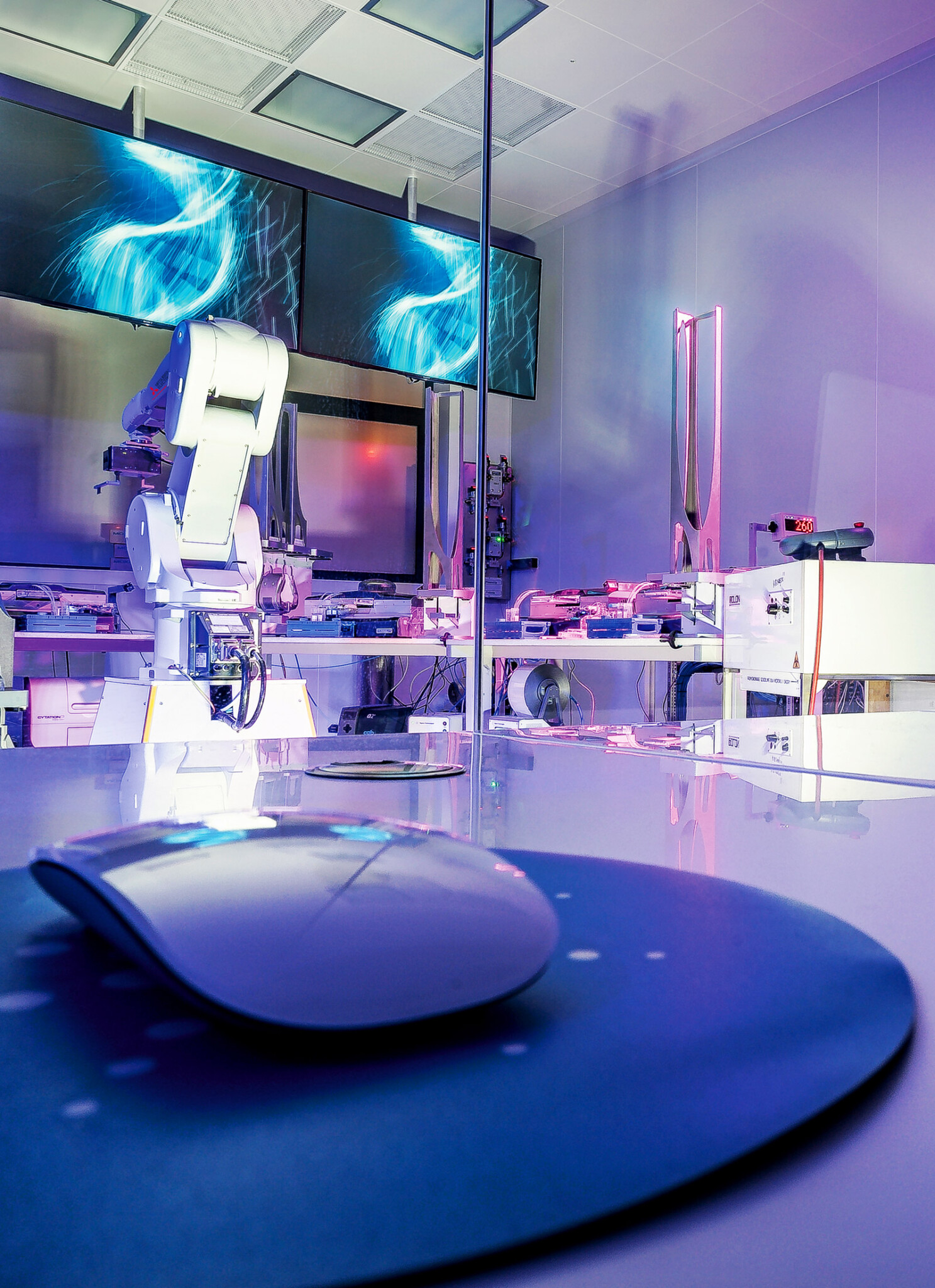 Robots from Mitsubishi Electric and AI in biotechnology - Mitsubishi ...