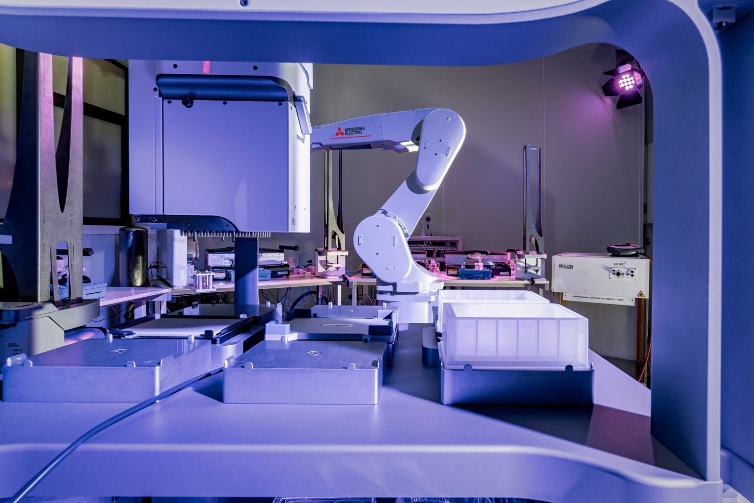 Robots from Mitsubishi Electric and AI in biotechnology - Mitsubishi ...