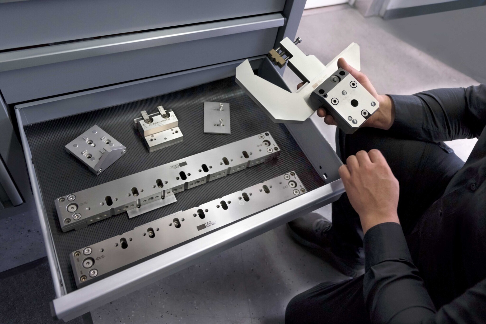Wire-cut EDM as a key technology - Mitsubishi Electric EDM