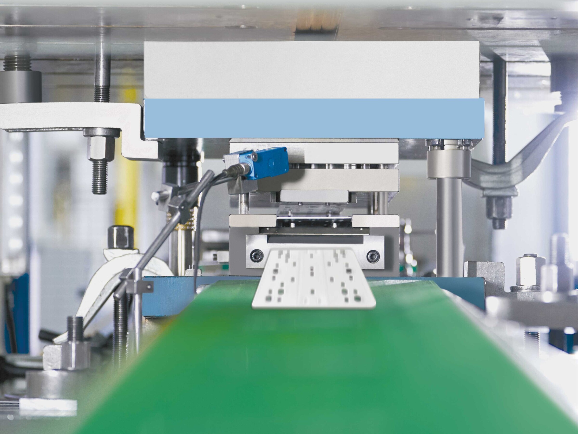 High productivity and high precision - Mitsubishi Electric EDM